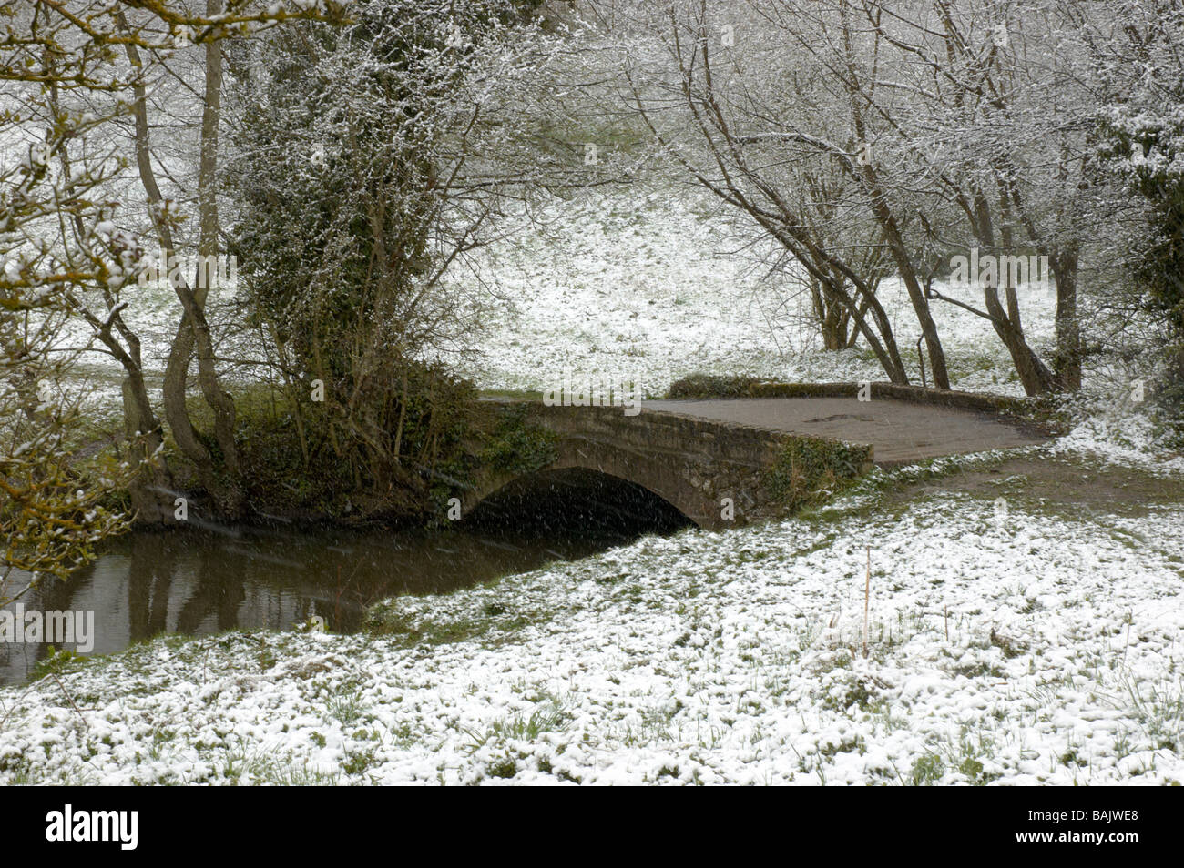 Winter landscape bridge over hi-res stock photography and images - Alamy