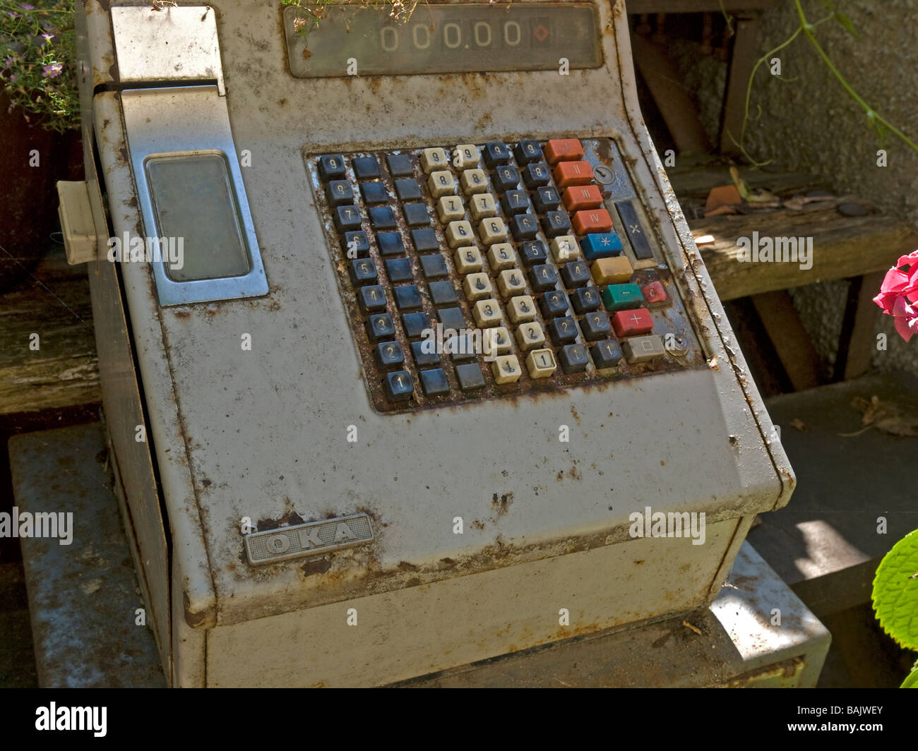 Old till hi-res stock photography and images - Alamy