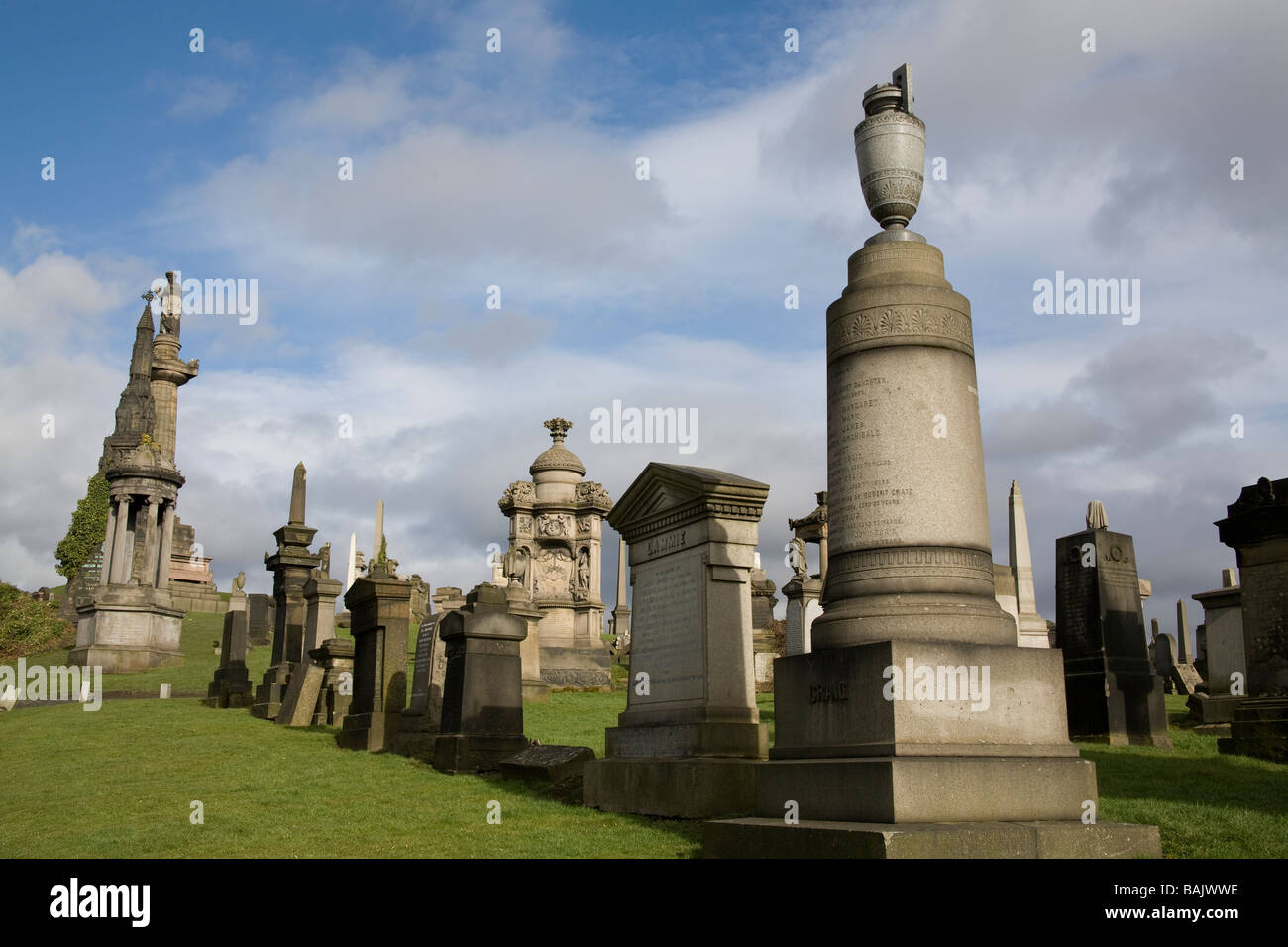 Gravestones in Glasgow Necropolis, Glagow Scotland, UK Stock Photo - Alamy