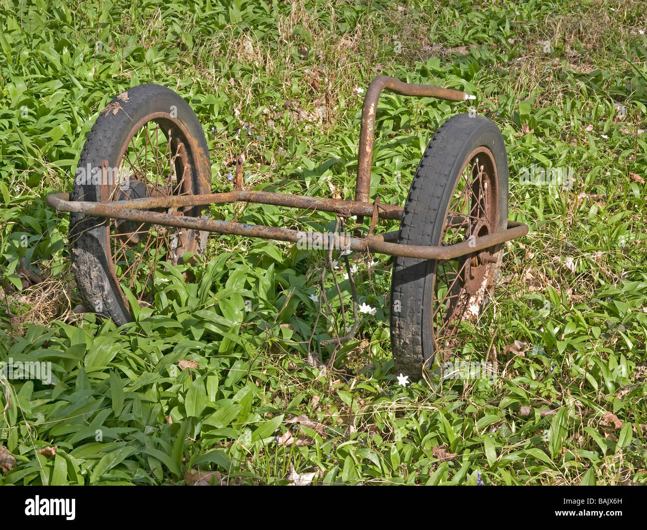 Old barrow rust hi-res stock photography and images - Alamy