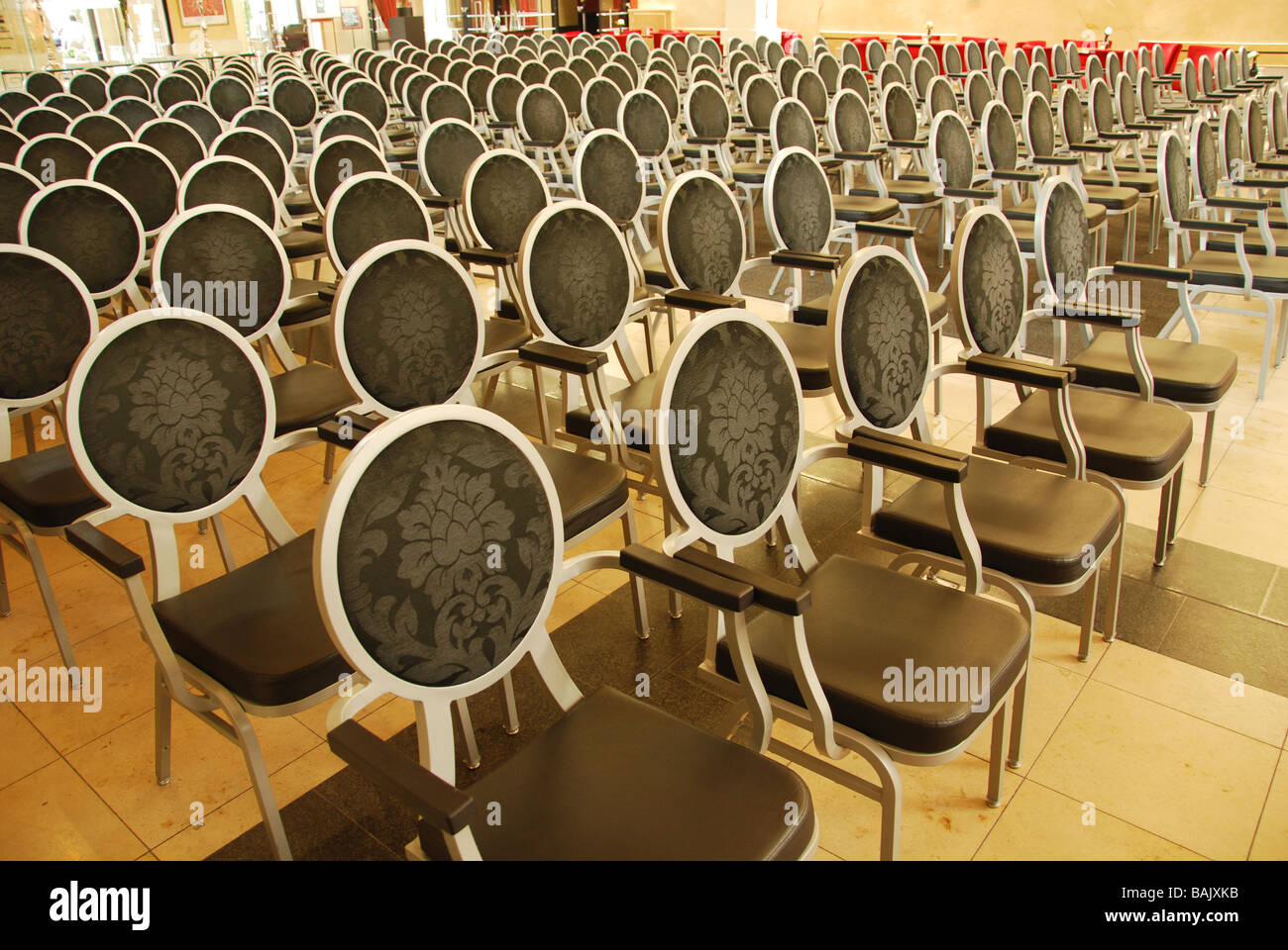 empty chairs in conference room Stock Photo - Alamy