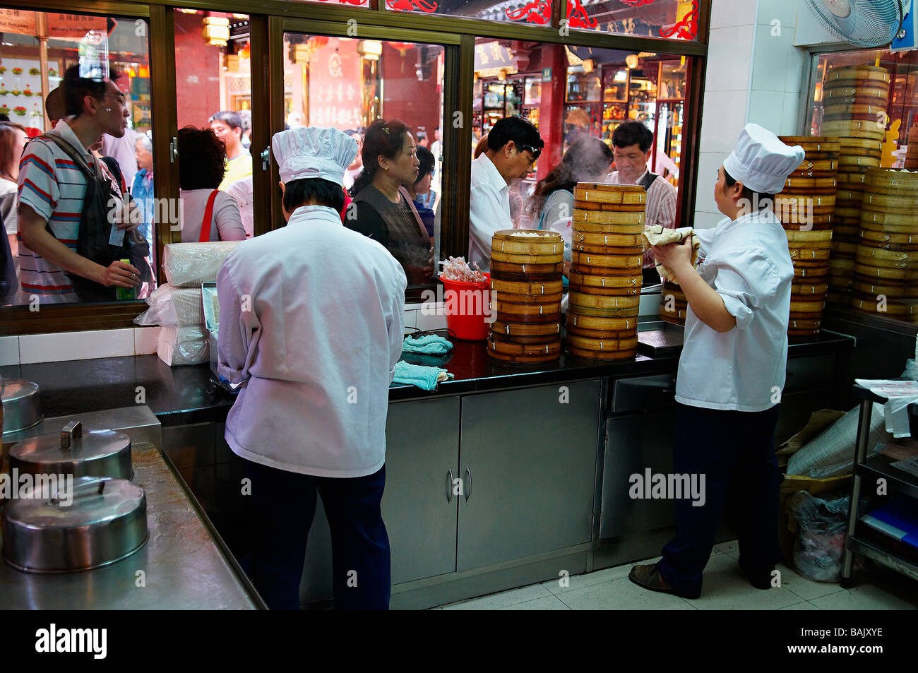 Shanghai kitchen hi-res stock photography and images - Alamy