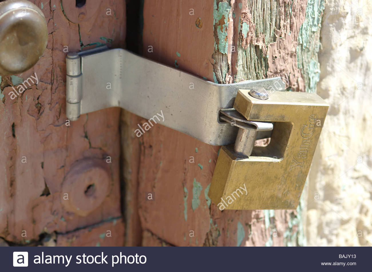 Hasp Locks Stock Photos & Hasp Locks Stock Images - Alamy