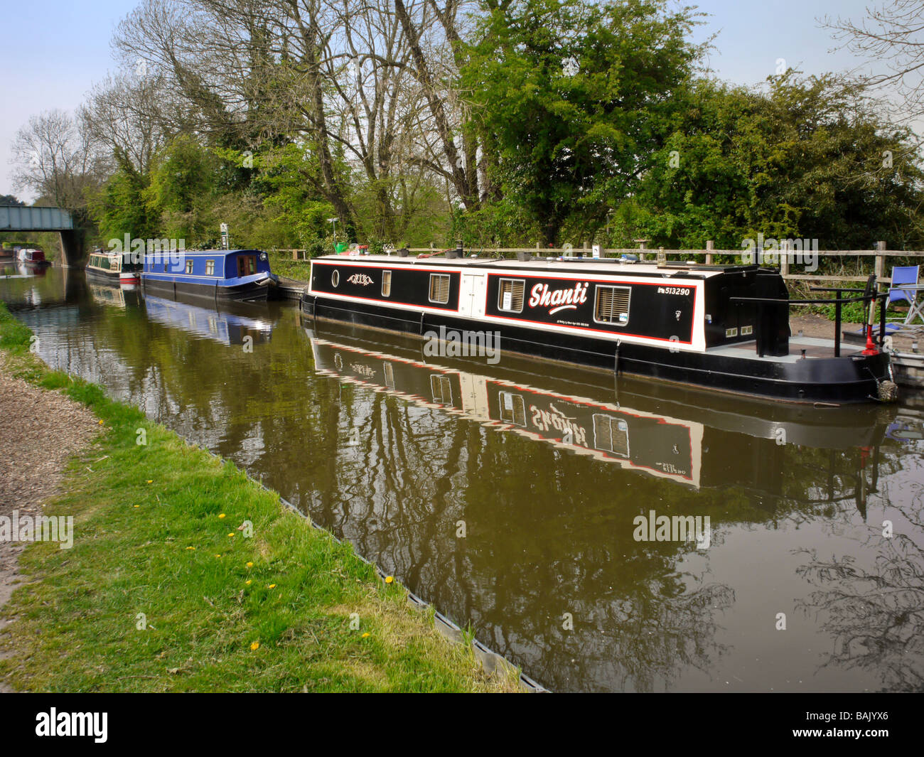 Narrow boat barge hi-res stock photography and images - Alamy