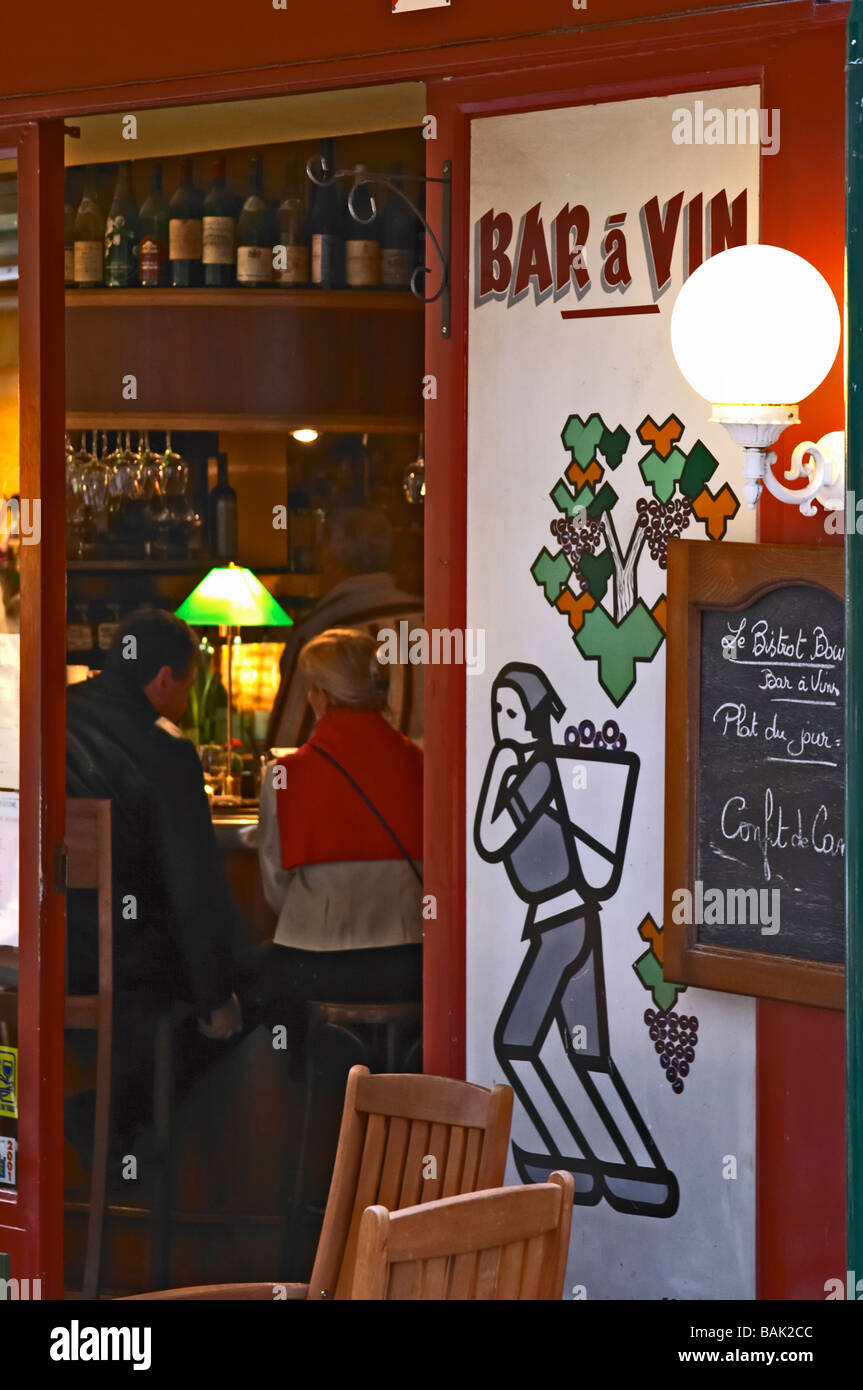 wine bar beaune cote de beaune burgundy france Stock Photo - Alamy