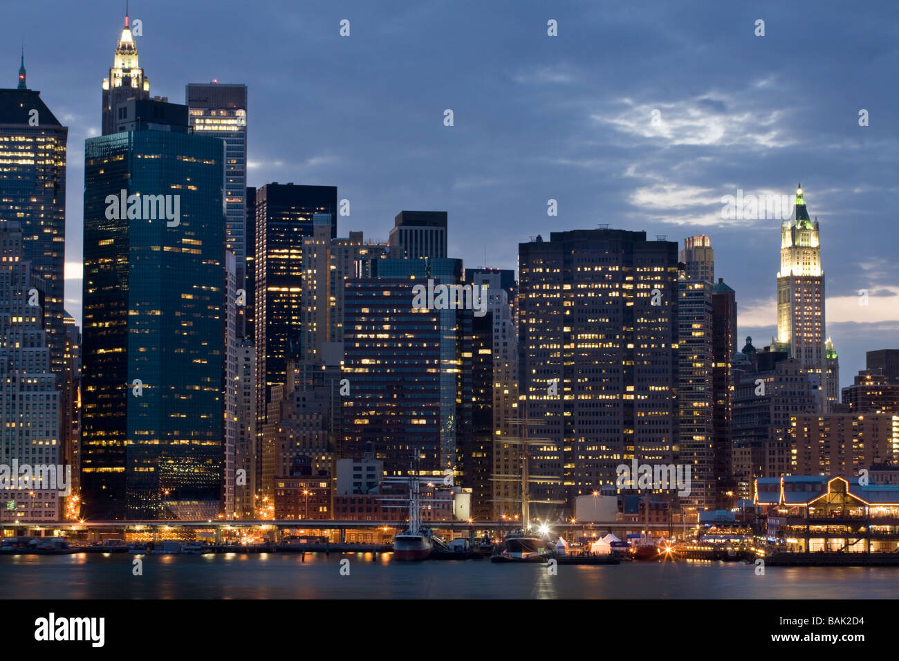 Lower manhattan skyline hi-res stock photography and images - Alamy