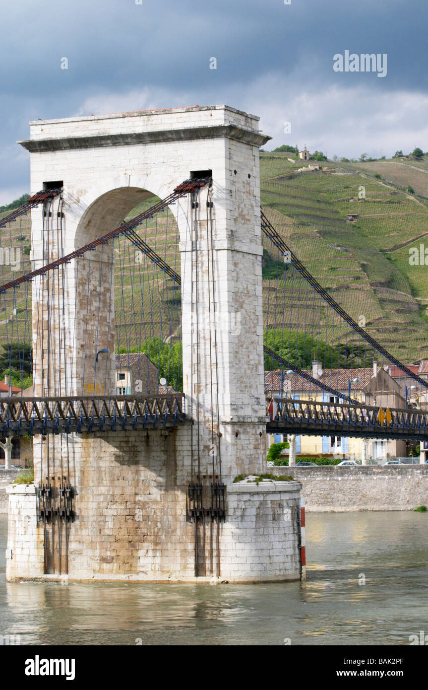 The cable bridge across th hi-res stock photography and images - Alamy