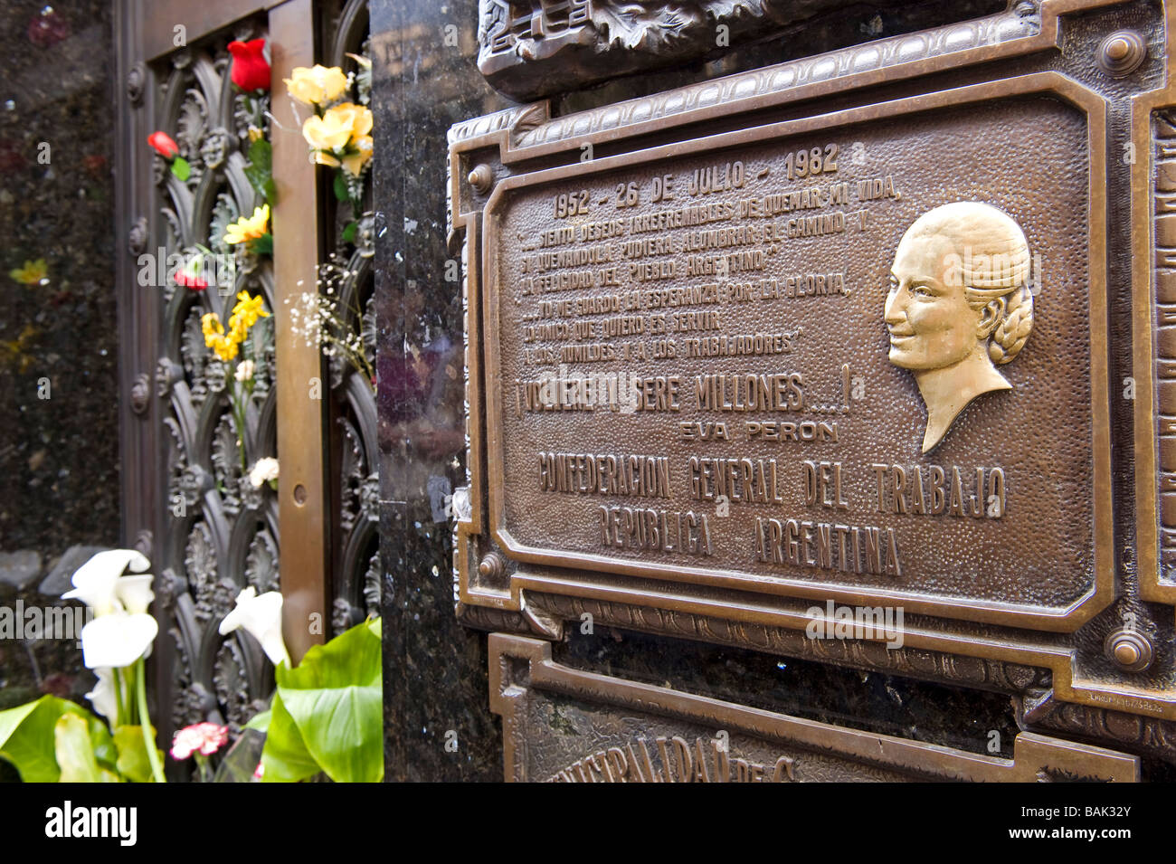 Eva perons tomb hi-res stock photography and images - Alamy