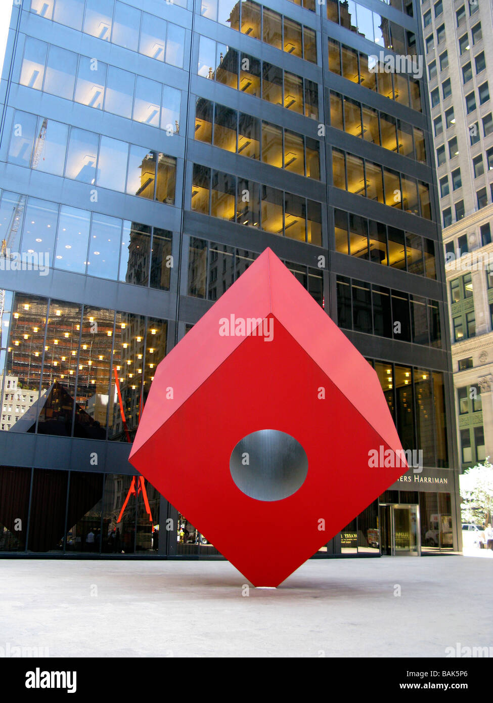 Noguchi cube hi-res stock photography and images - Alamy