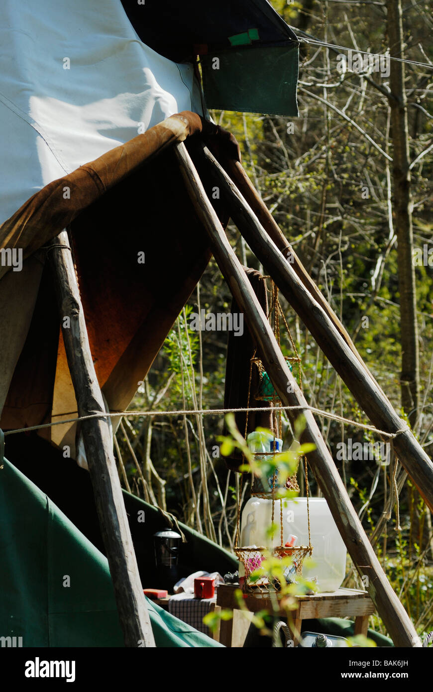 Structure of a tipi hi-res stock photography and images - Alamy