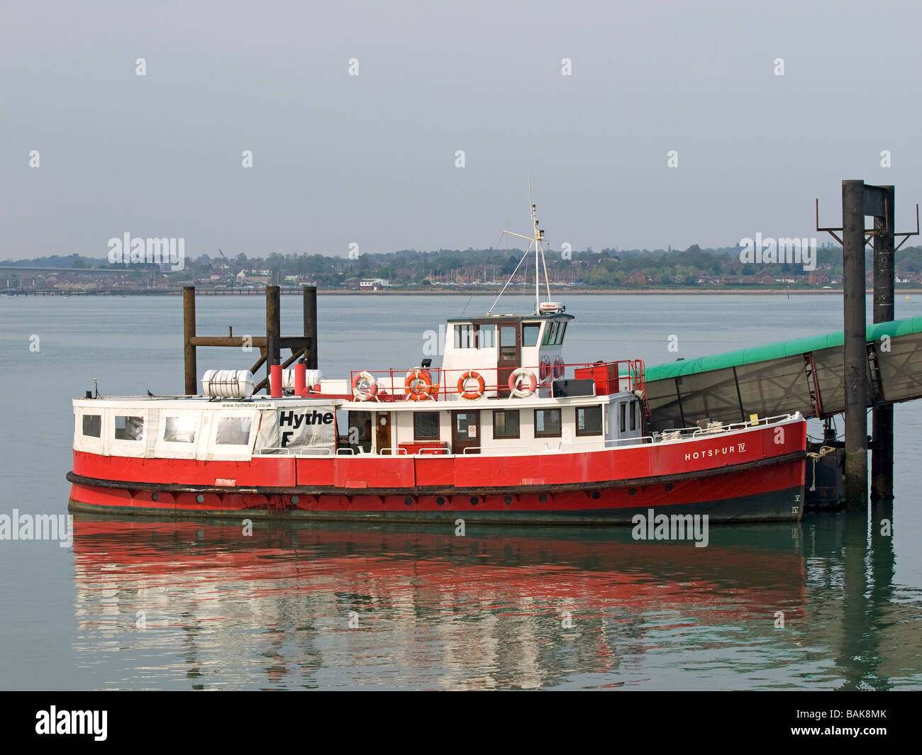 Southampton to hythe ferry hi-res stock photography and images - Alamy