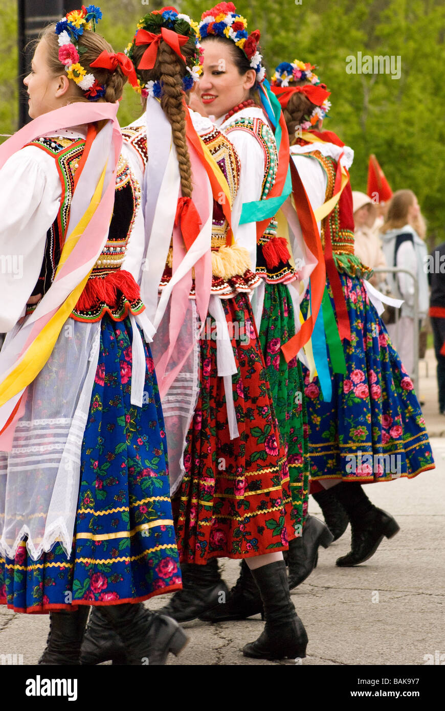 Teenage girls perform a dance in Chicago Polish Parade Stock Photo - Alamy