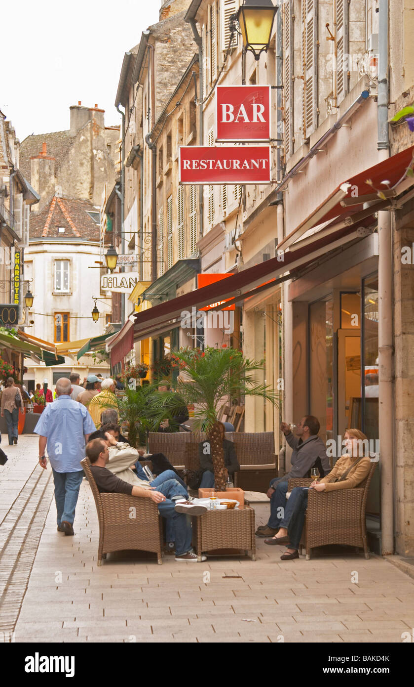 Cafe beaune burgundy france hi-res stock photography and images - Alamy