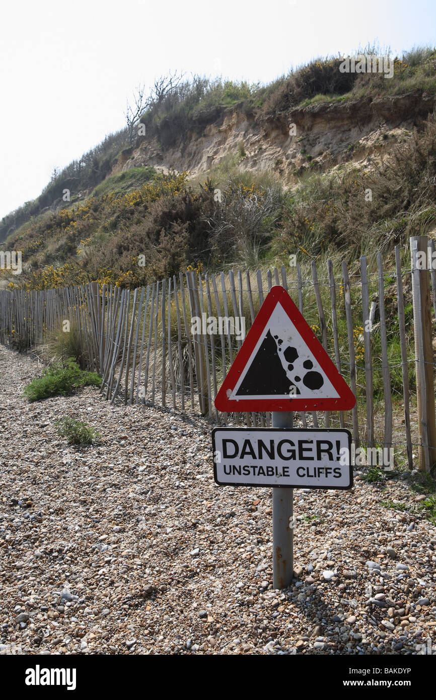 Danger of cliffs hi-res stock photography and images - Alamy