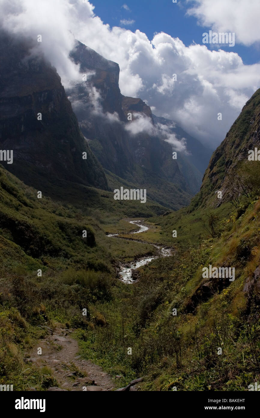 Hill Scenery along trekking path on Annapurna Base Camp (ABC) Trek ...