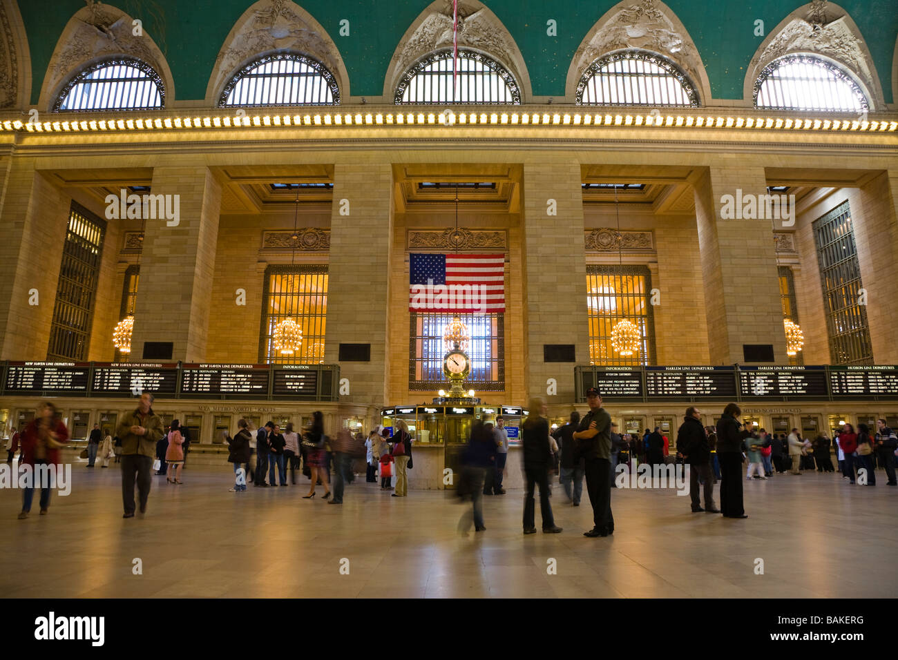 Main concourse of Grand Central Terminal railway station in New York ...