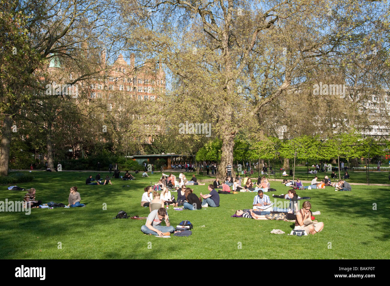 Spring Evening - Russell Square - Bloomsbury - London Stock Photo - Alamy