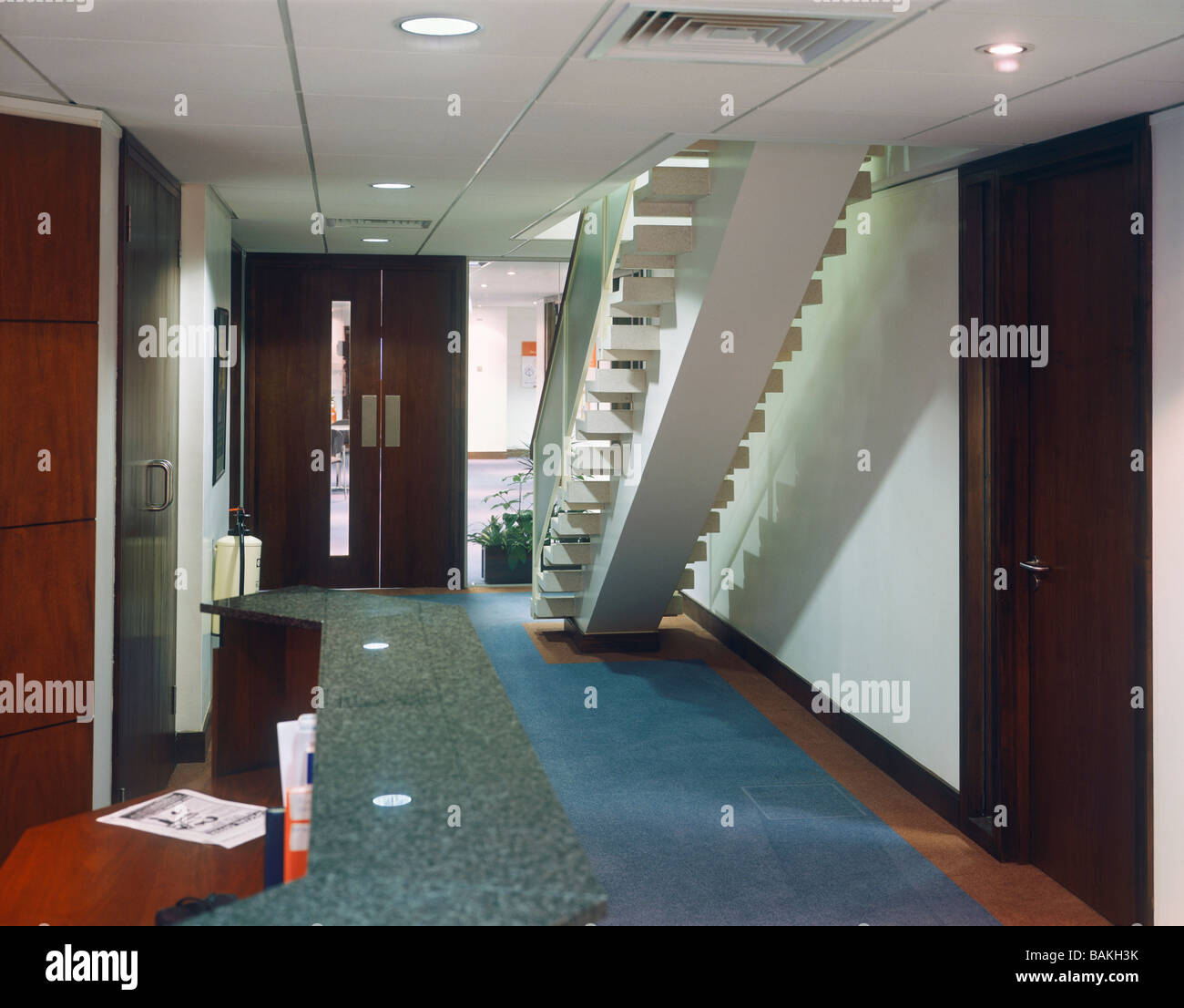 Centre Point, London, United Kingdom, Richard Seifert, Centre point ...