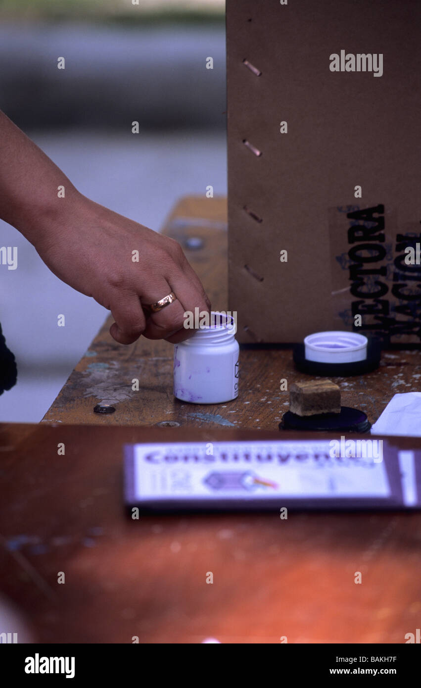 Ink finger voting hi-res stock photography and images - Alamy