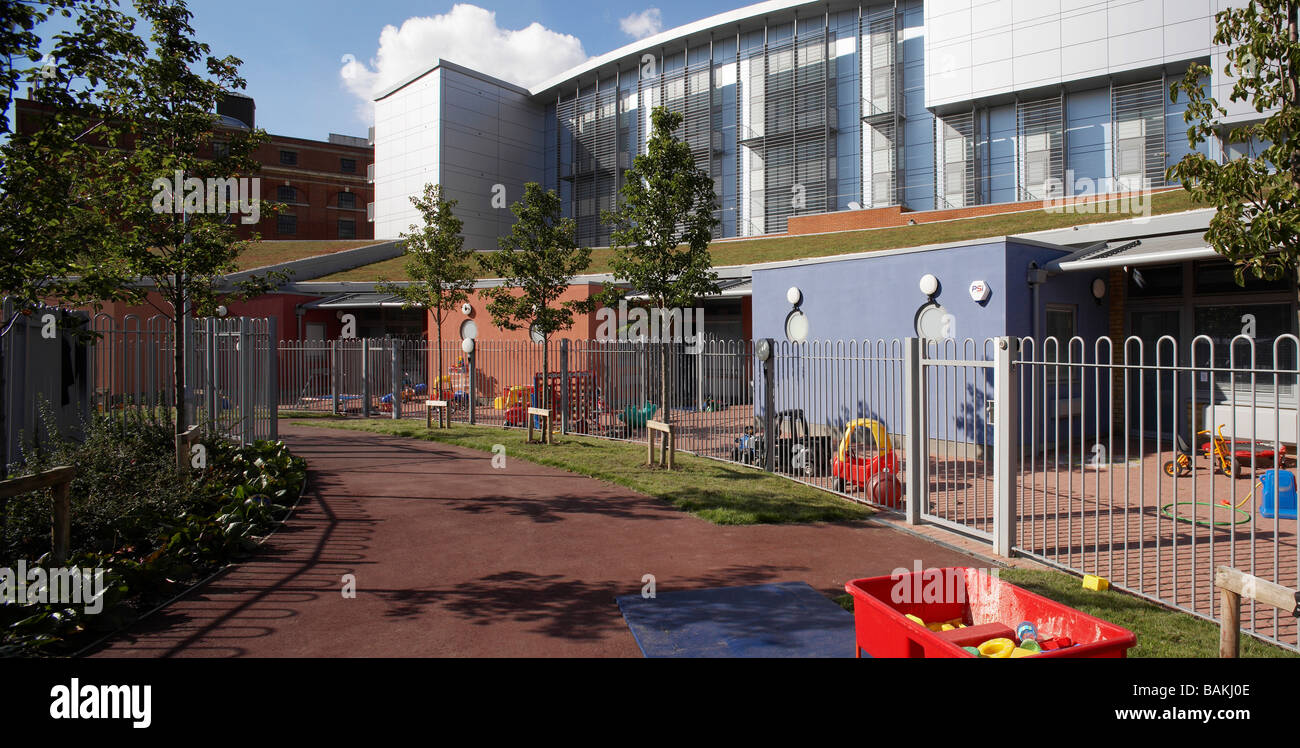 HUNGERFORD BRIDGE SCHOOL, SMC CORSTORPHINE AND WRIGHT, LONDON, UNITED ...