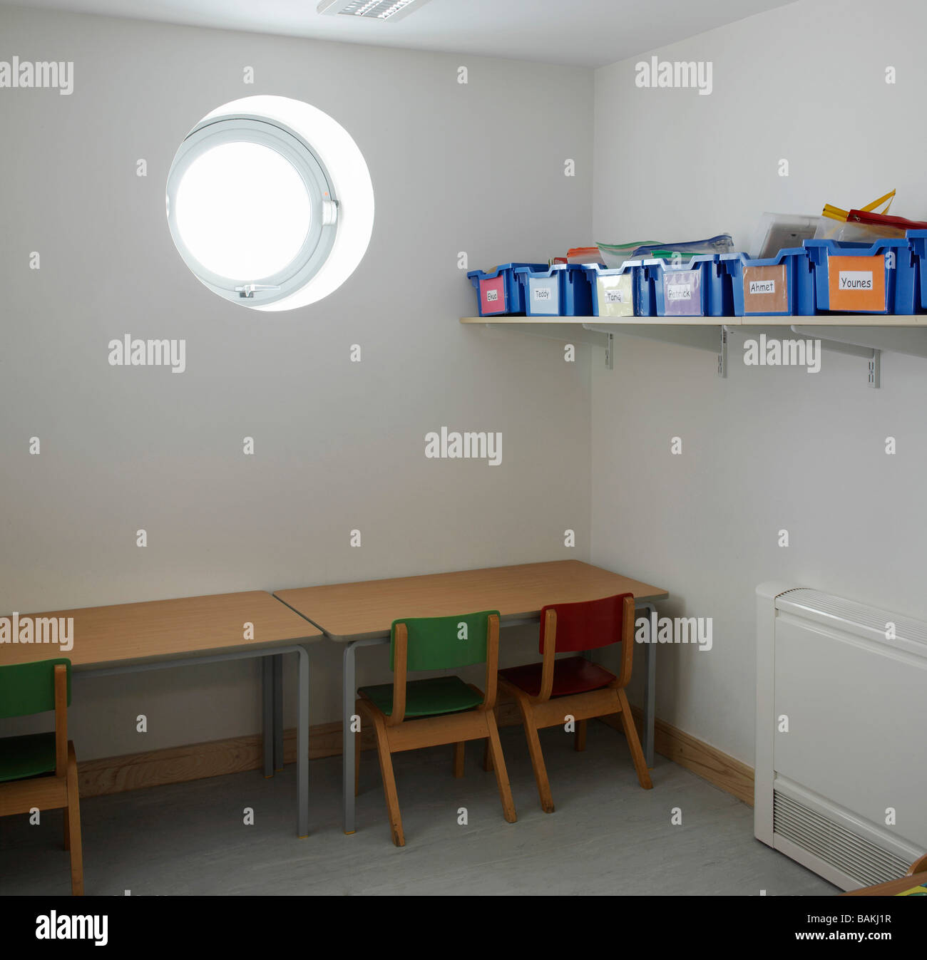 HUNGERFORD BRIDGE SCHOOL, SMC CORSTORPHINE AND WRIGHT, LONDON, UNITED ...