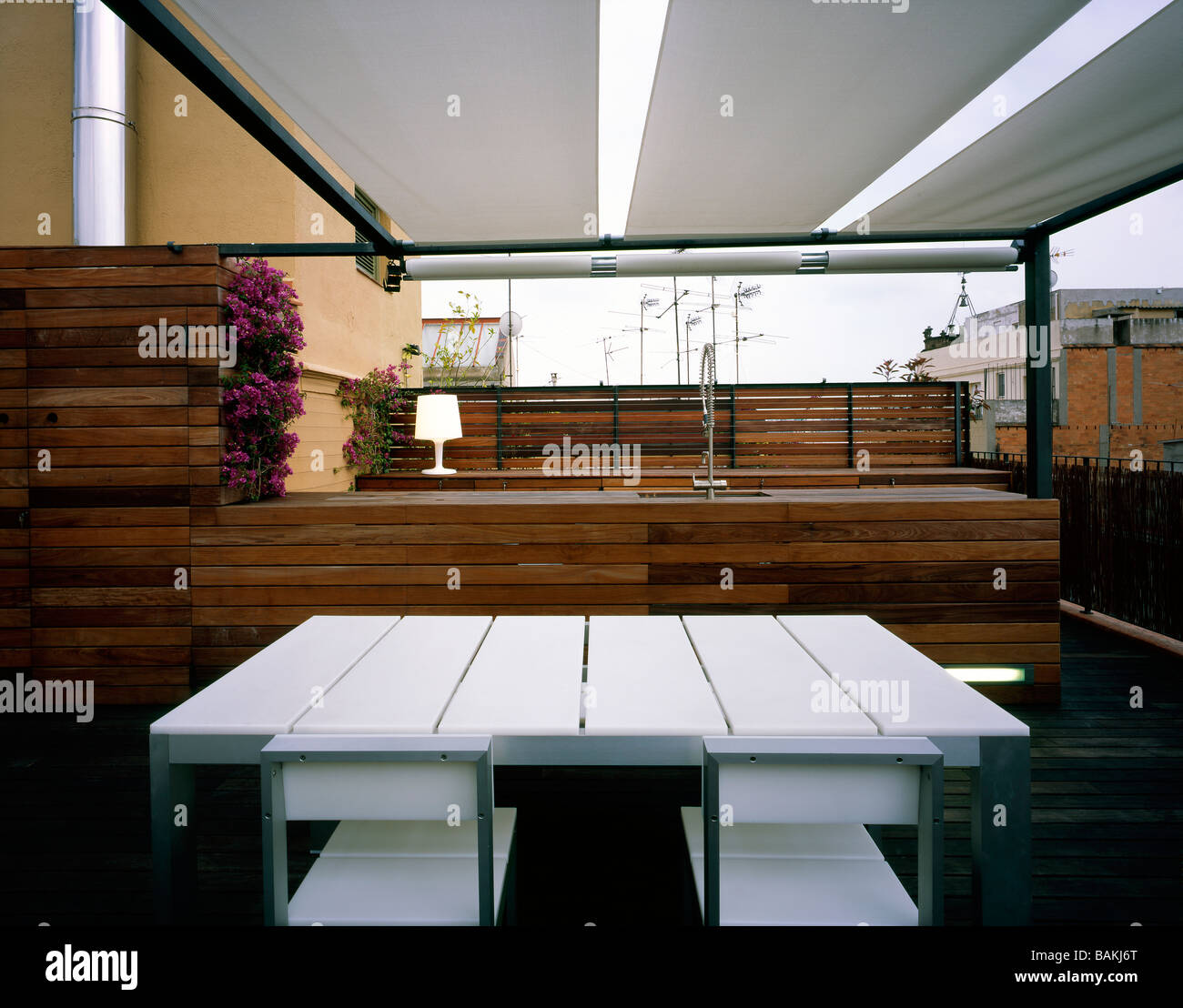 DESIGNER OUTING APARTMENT, SOFAR STUDIO OF ARCHITECTURE AND RESEARCH ...