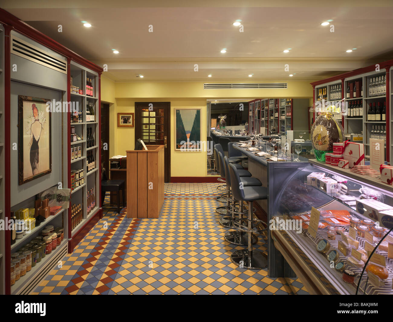 BELLAMYS RESTAURANT, SPLACE, LONDON, UNITED KINGDOM Stock Photo - Alamy