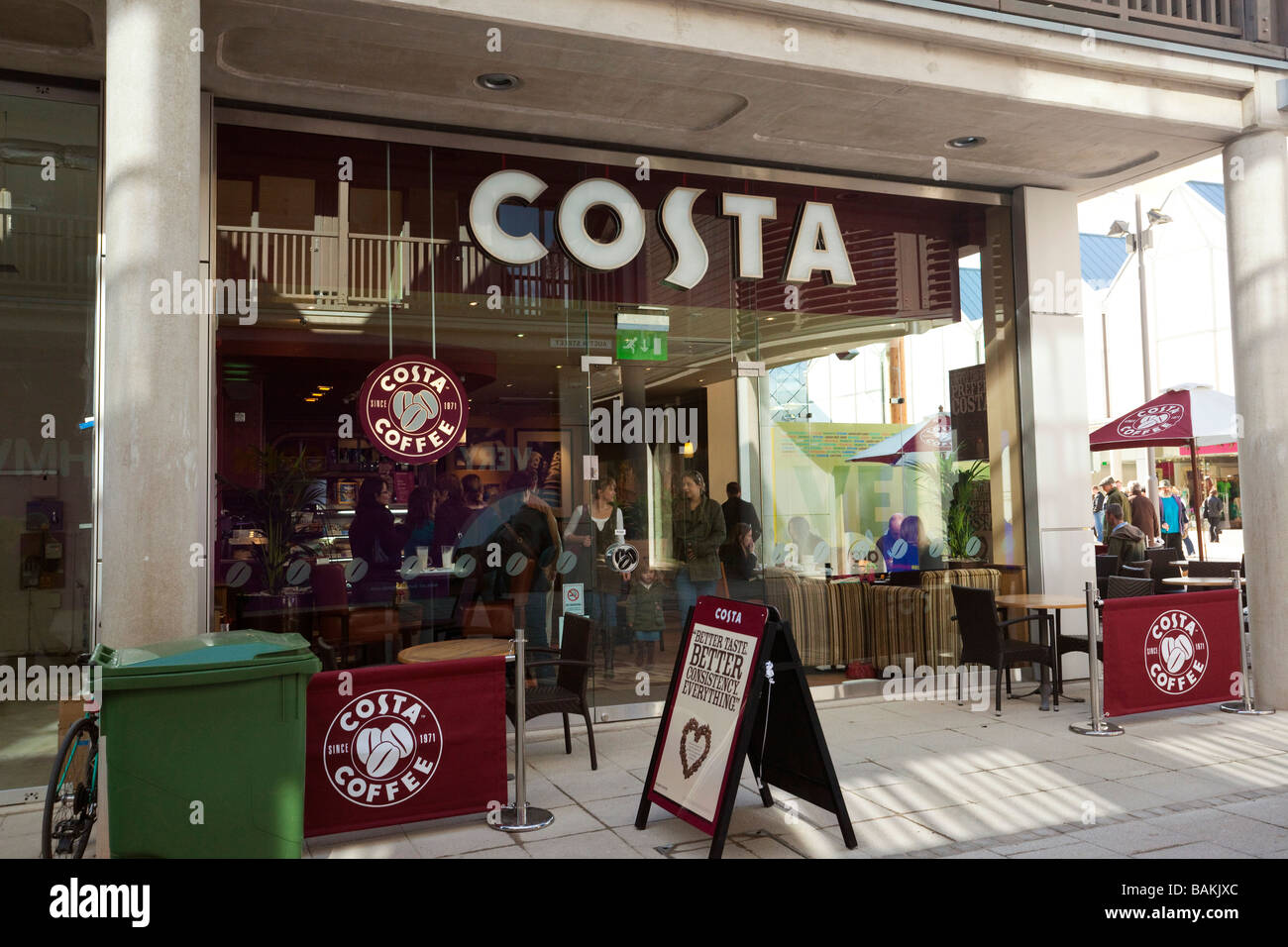 Costa coffee shop logo hi-res stock photography and images - Alamy