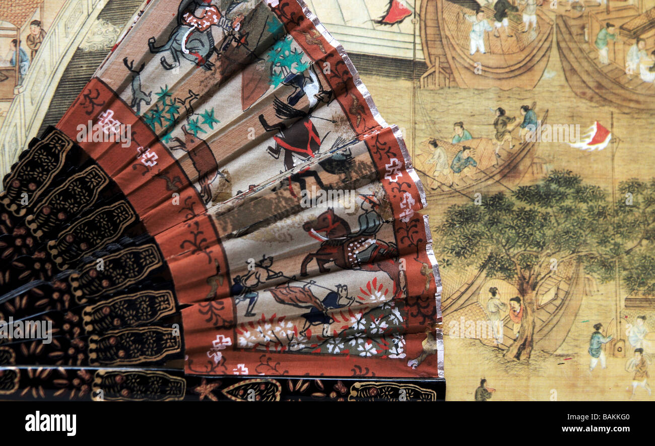 Chinese paper fan hi-res stock photography and images - Alamy