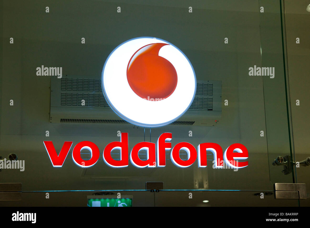 Vodafone logo shopfront hi-res stock photography and images - Alamy