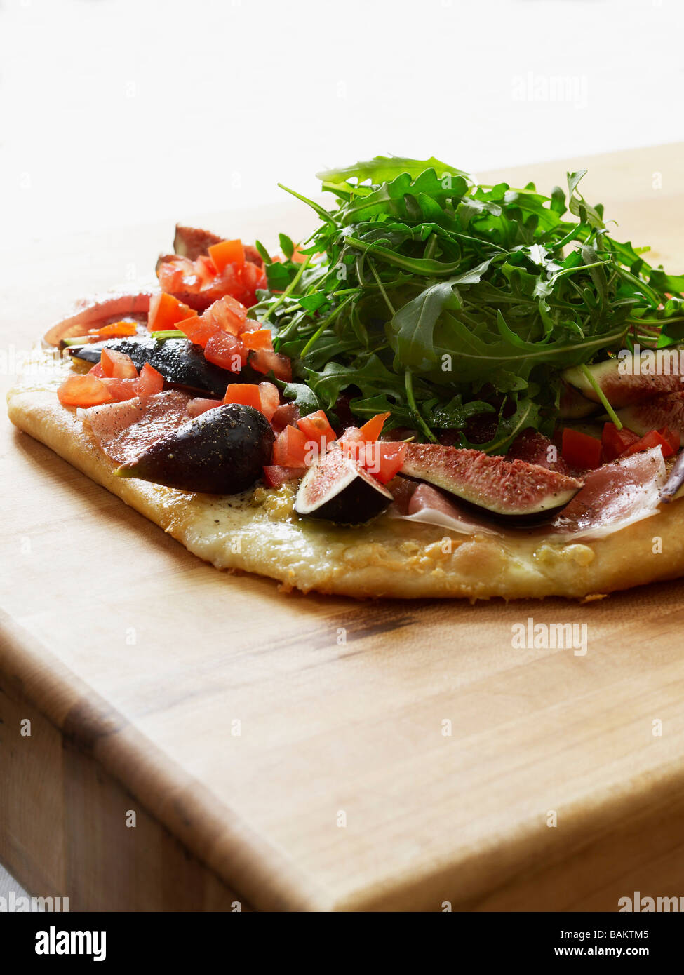Pizza with rocket hi-res stock photography and images - Alamy