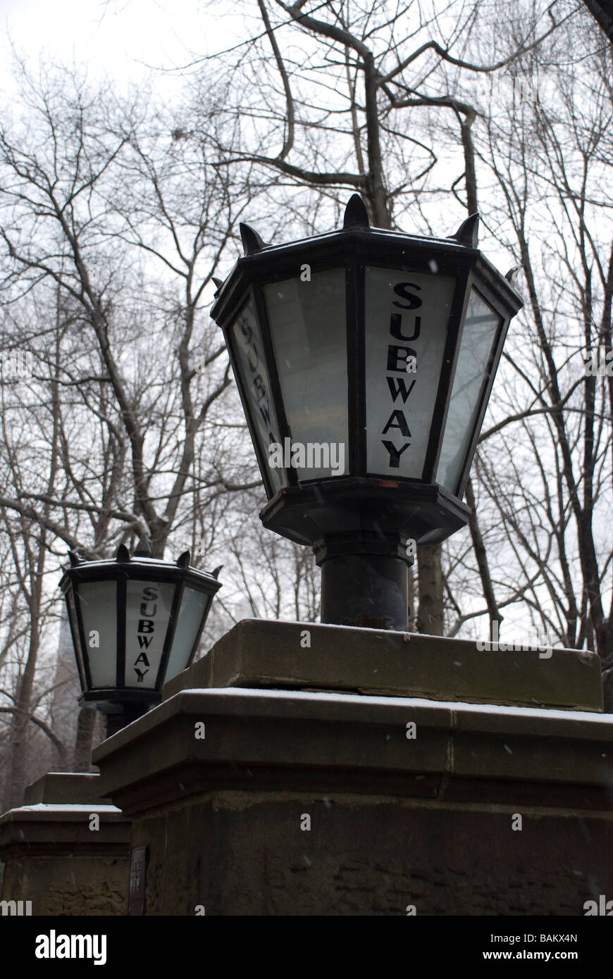 Subway sign subway station hi-res stock photography and images - Alamy