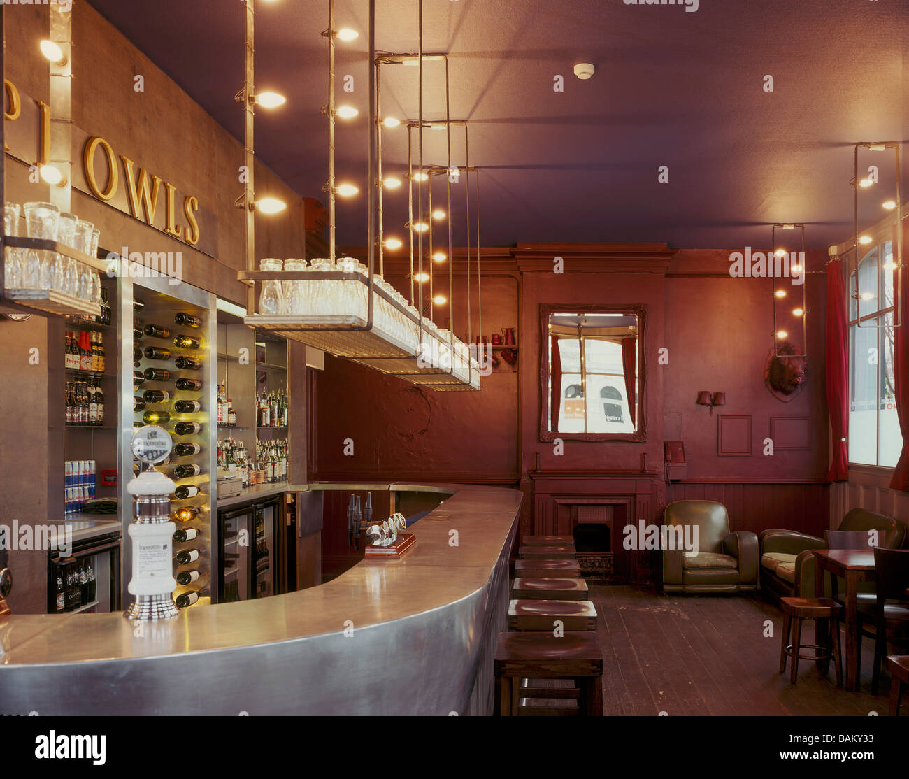 Prince pub and diner hi-res stock photography and images - Alamy