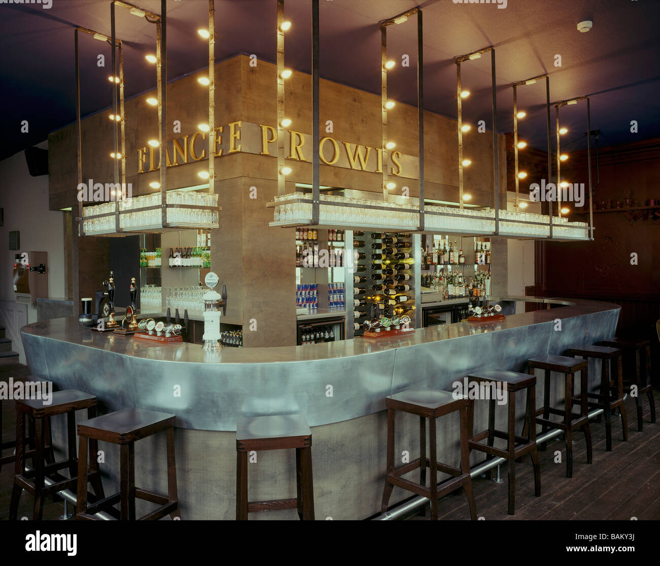 Prince pub and diner hi-res stock photography and images - Alamy