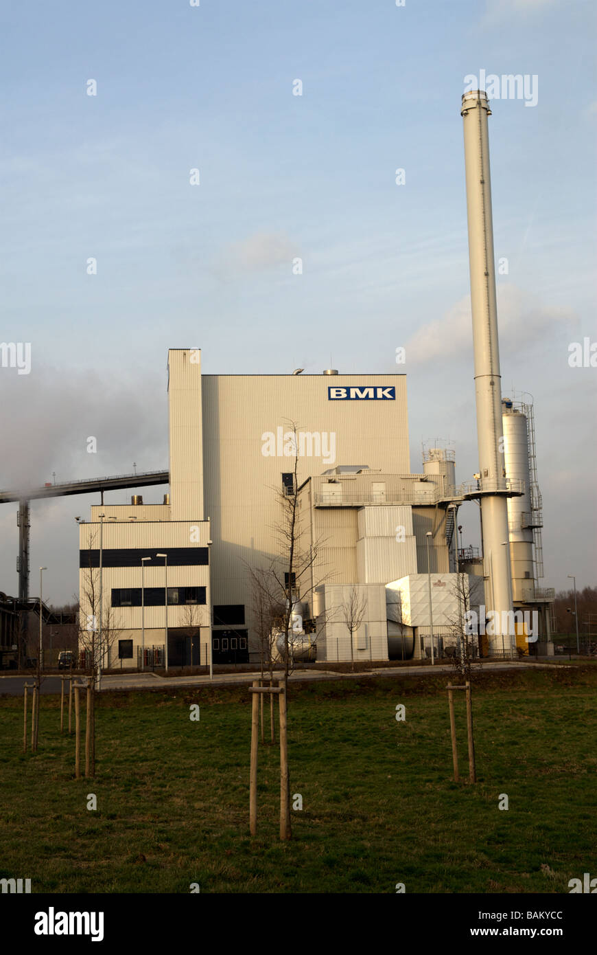 Biomass-fired power station, producing electricity from recycled wood ...
