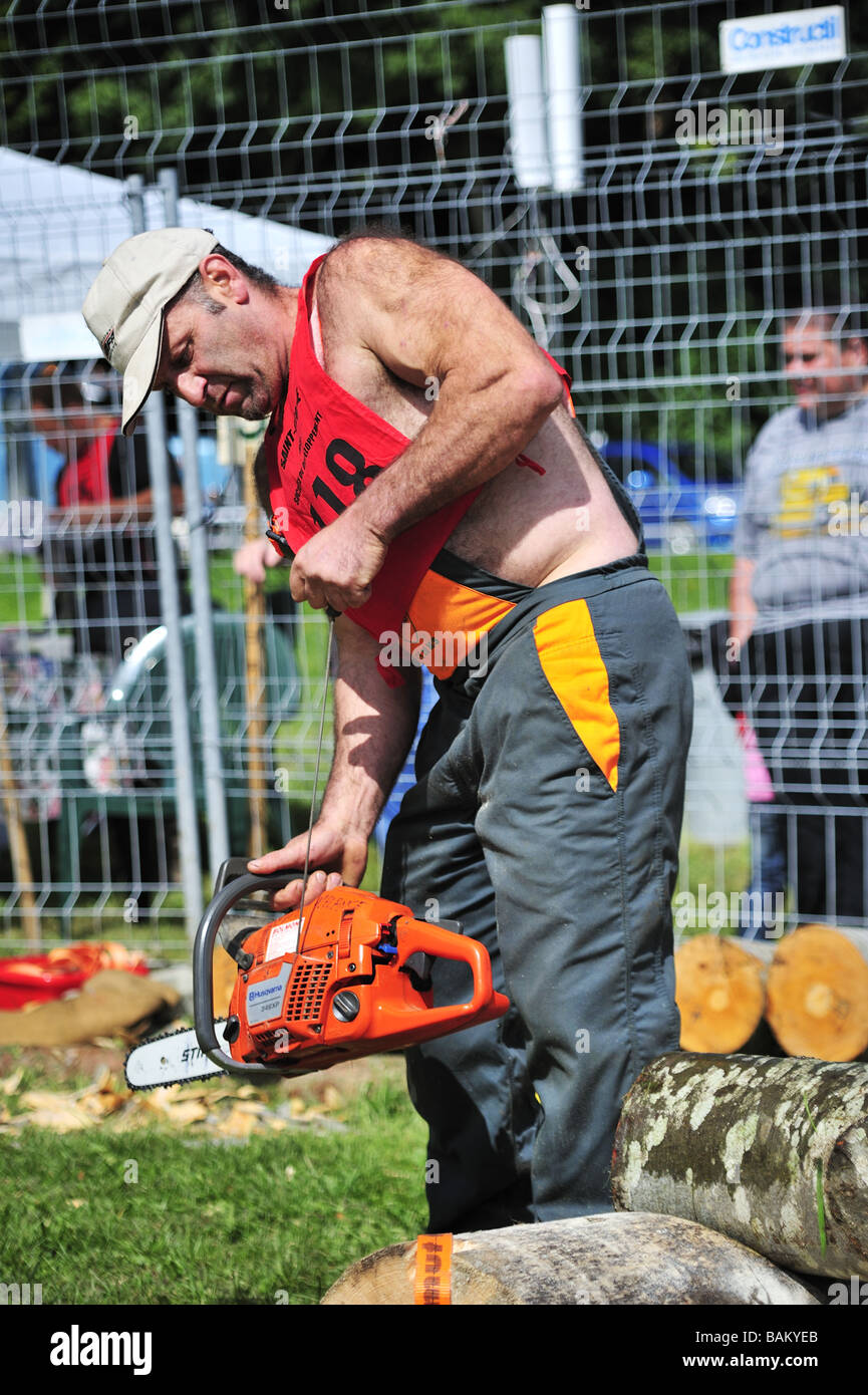 Chain chainsaw competition hi-res stock photography and images - Alamy
