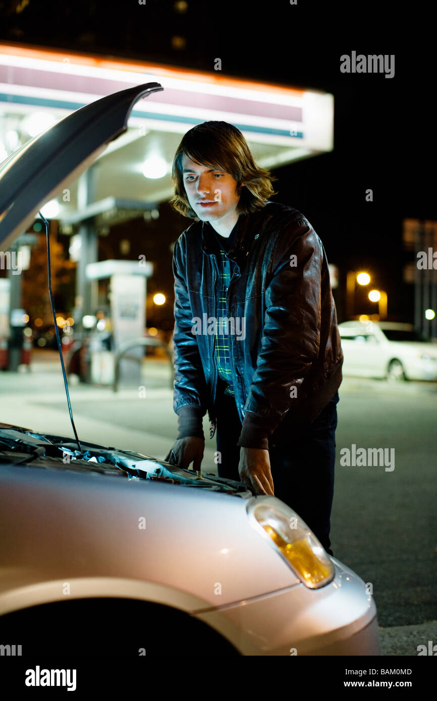 Man having car trouble hi-res stock photography and images - Alamy