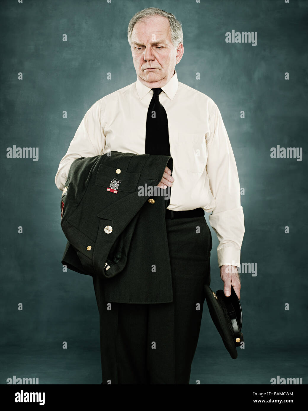 Profile of a soldier Stock Photo - Alamy