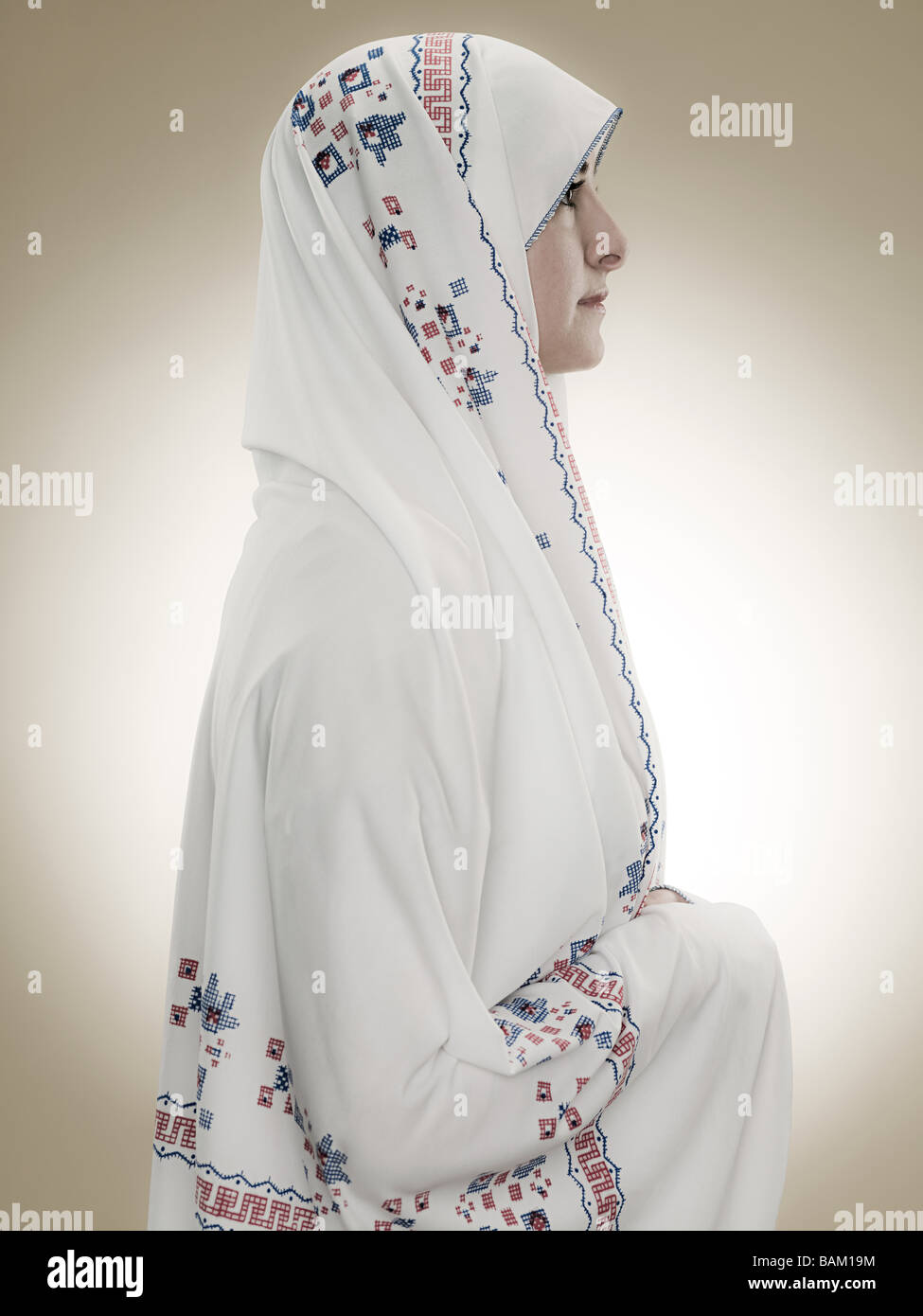 Profile of a young muslim woman Stock Photo - Alamy