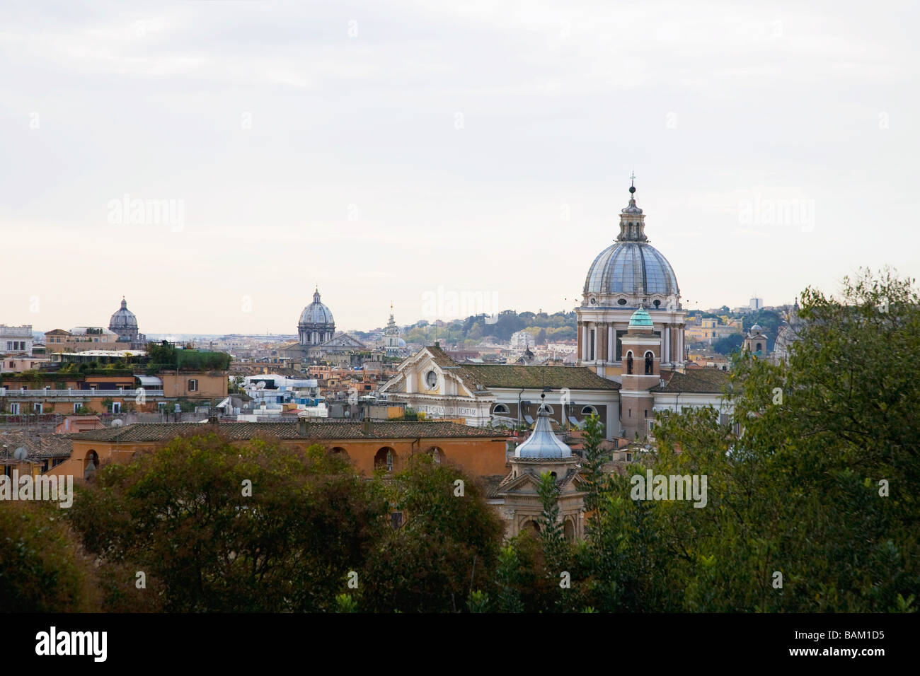 Rome cityscape hi-res stock photography and images - Alamy