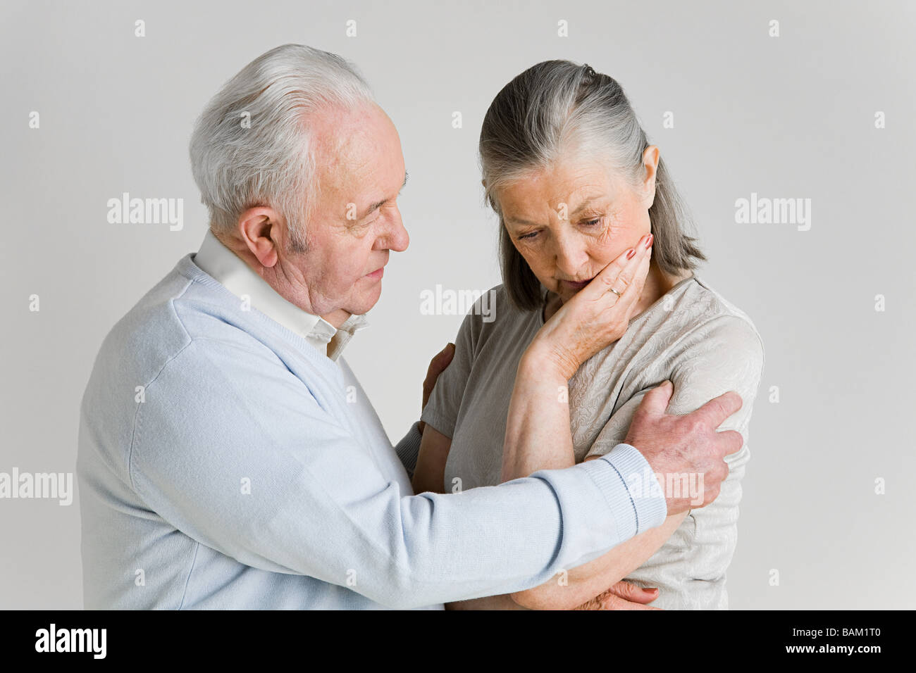 Worried couple hi-res stock photography and images - Alamy