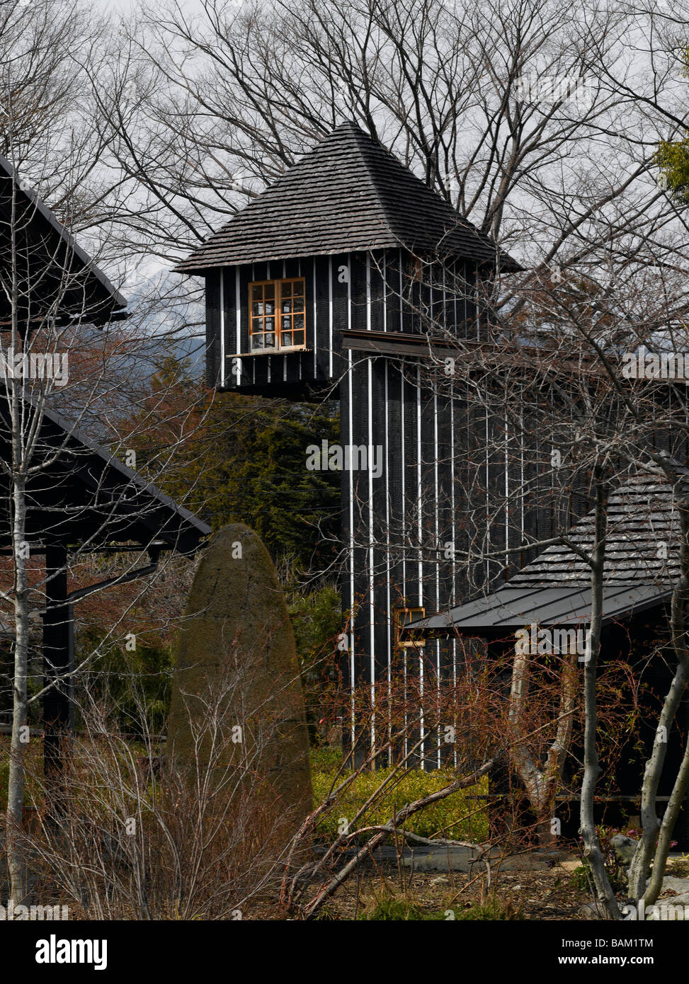 YAKISUGI HOUSE [CHARRED CEDAR HOUSE], TERUNOBU FUJIMORI, NAGANO, JAPAN ...