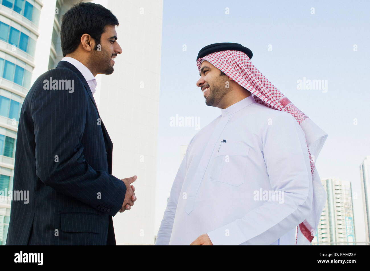 Two arab men talking hi-res stock photography and images - Alamy