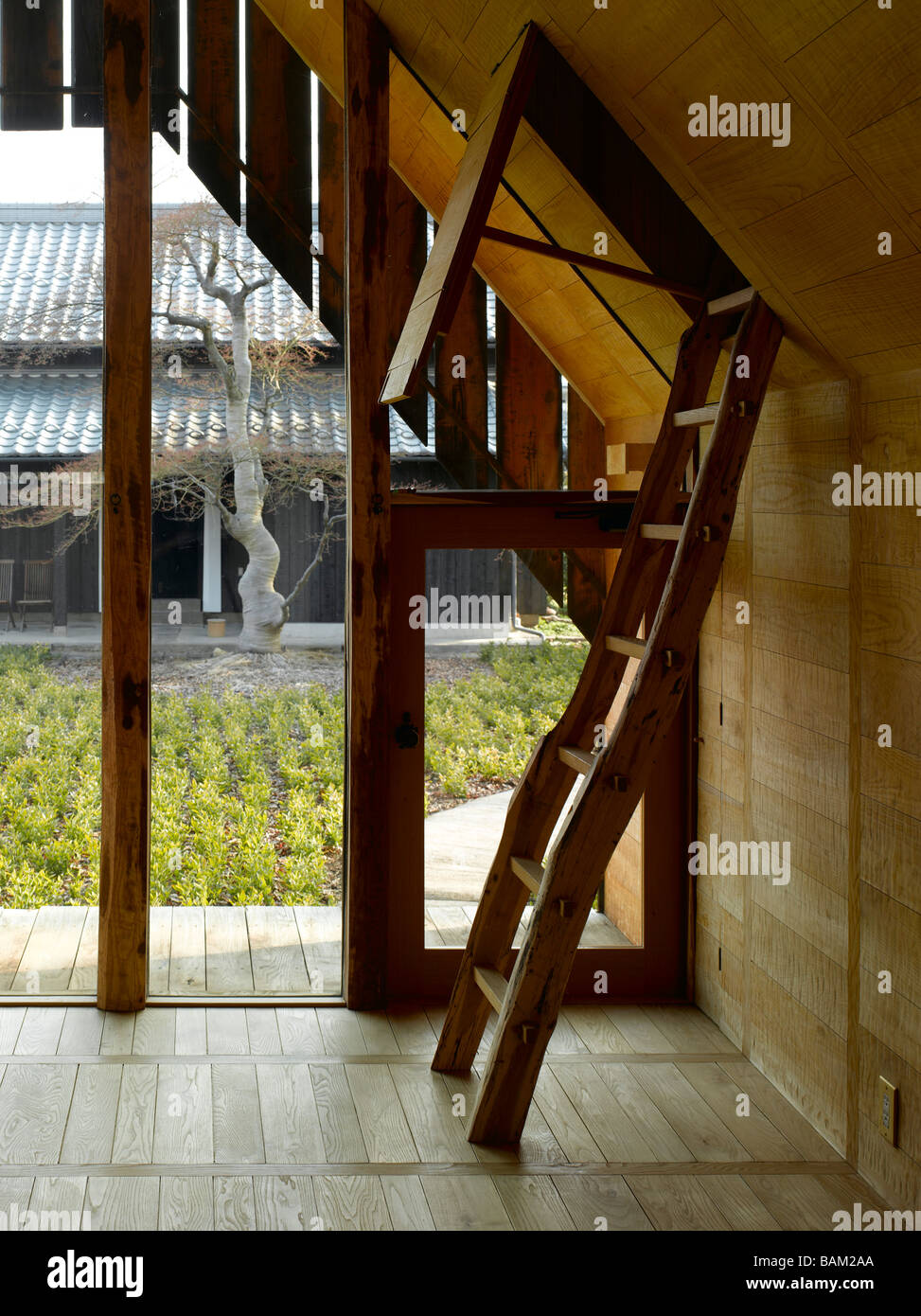 YAKISUGI HOUSE [CHARRED CEDAR HOUSE], TERUNOBU FUJIMORI, NAGANO, JAPAN ...