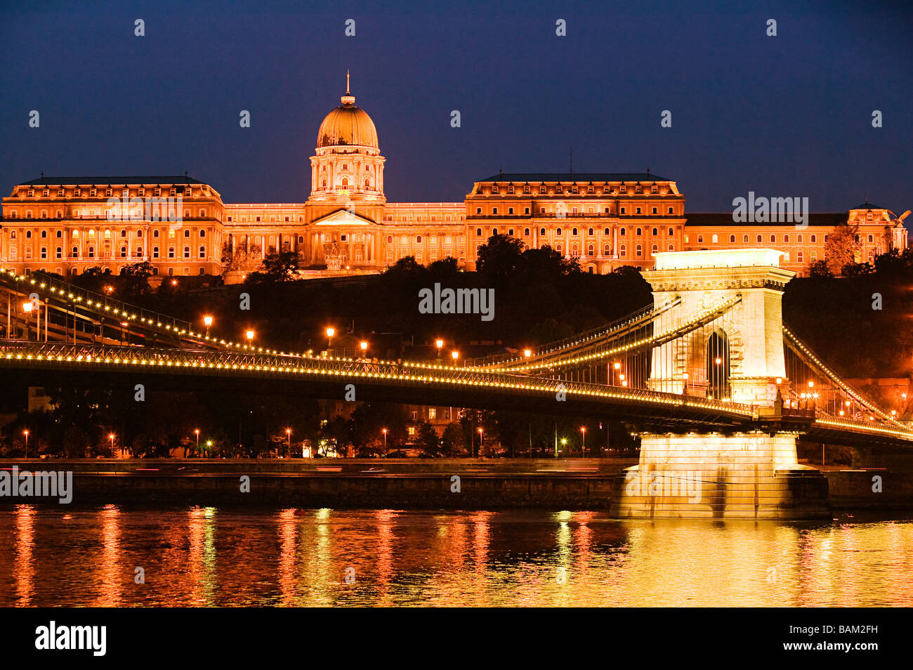 Buda castle and szechenyi chain bridge Stock Photo - Alamy