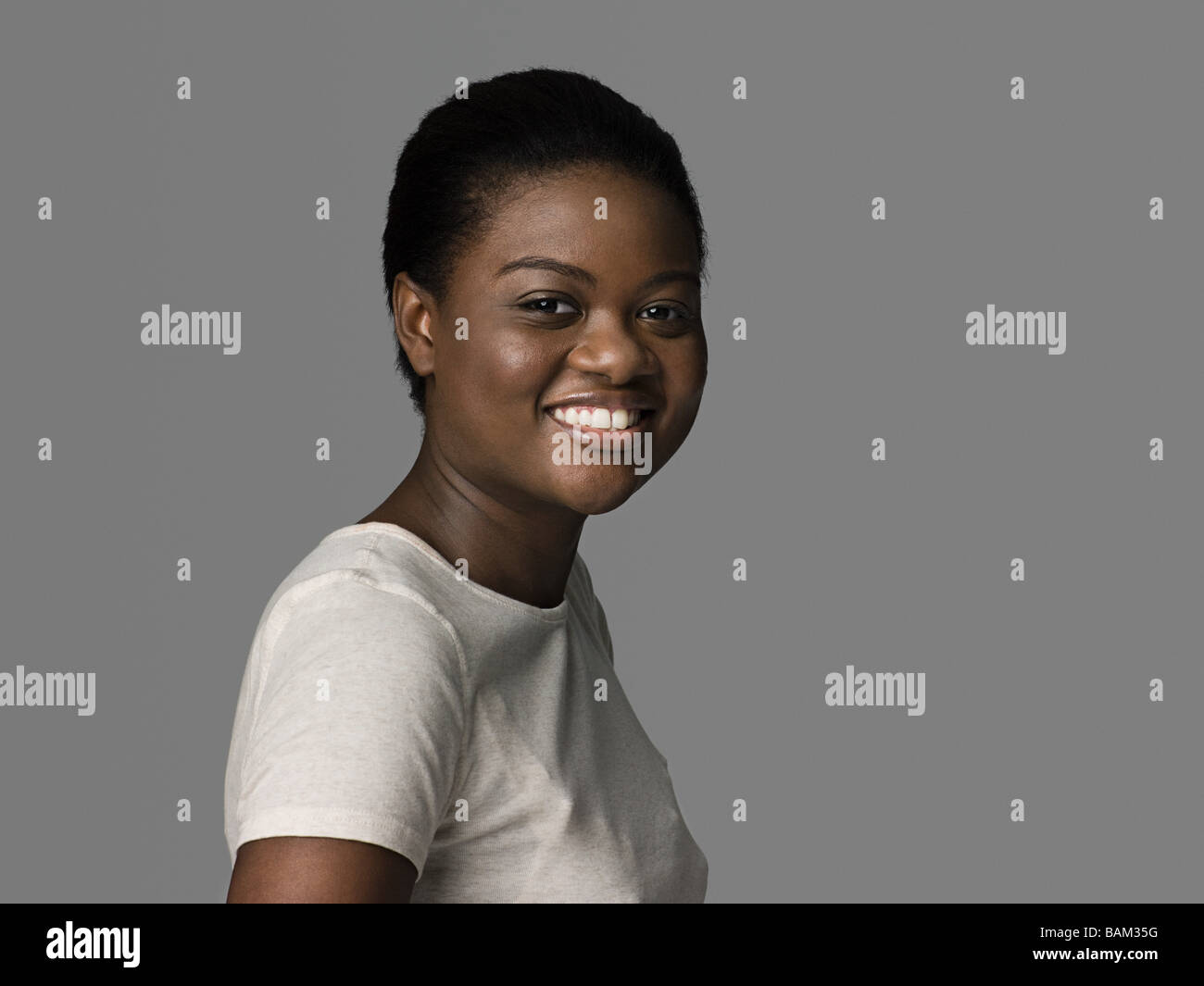 Woman side portrait black hi-res stock photography and images - Alamy