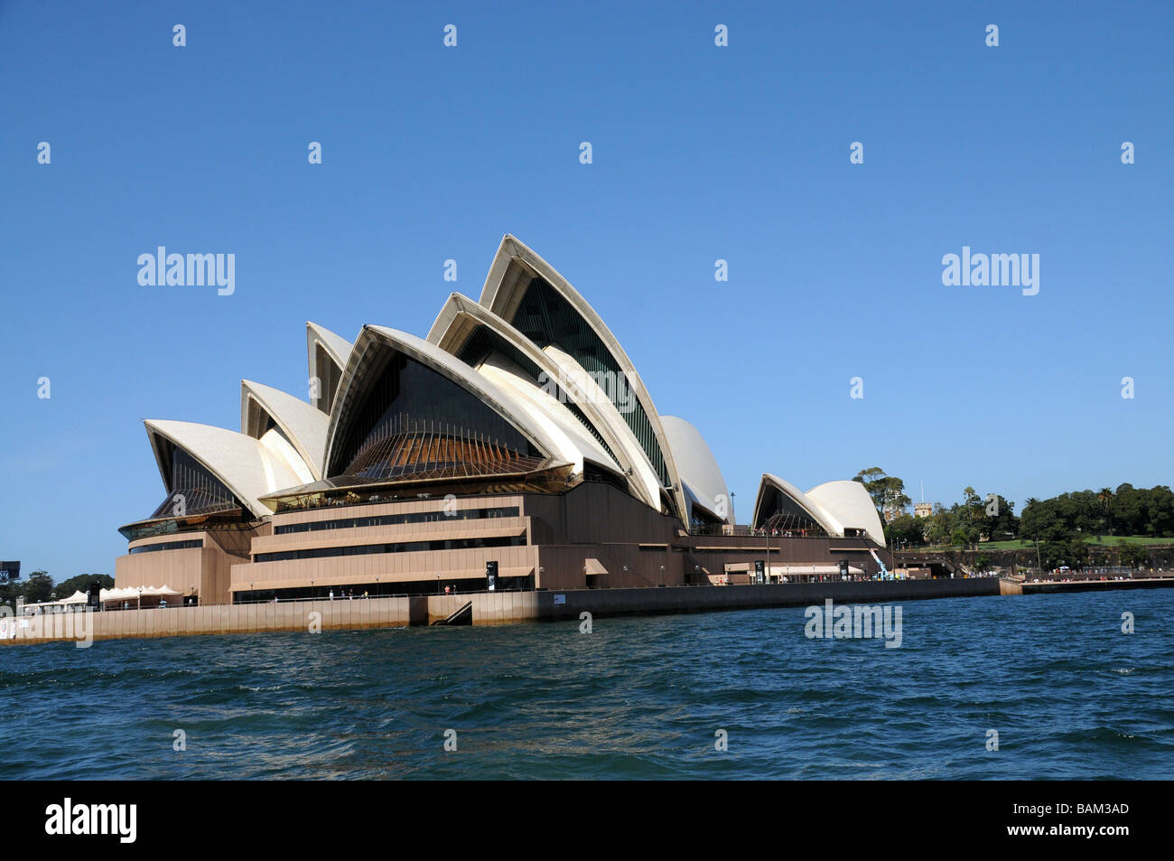 View of opera housebuilt by danish architect jorn utzon hi-res stock ...