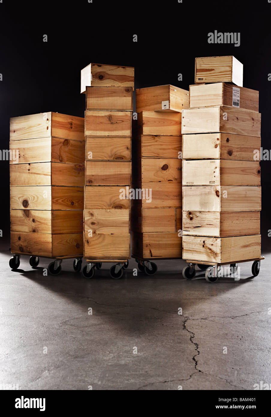 Stacked wooden crates hi-res stock photography and images - Alamy