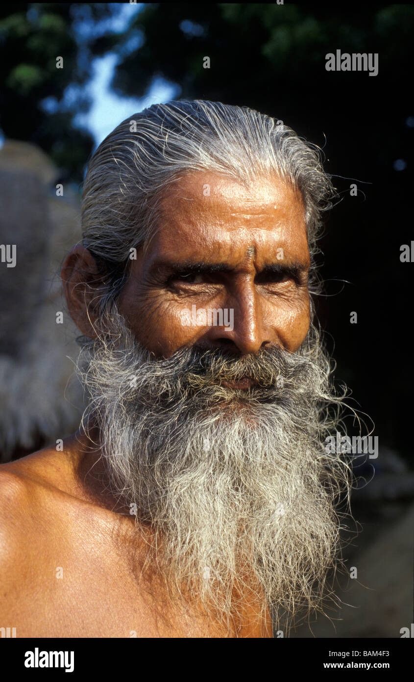 Old traditional indian man hi-res stock photography and images - Alamy