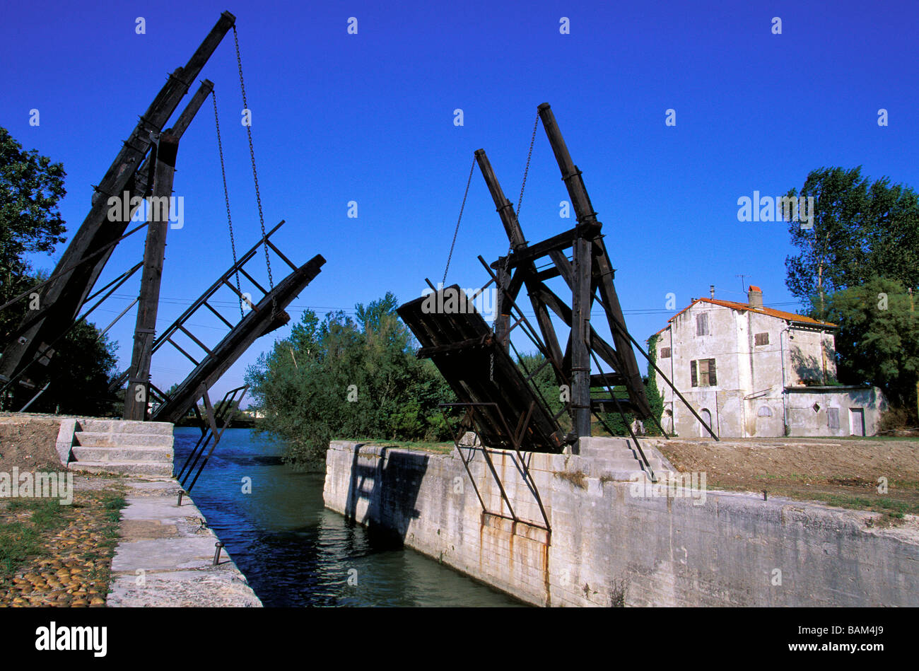 Pont van gogh hi-res stock photography and images - Alamy